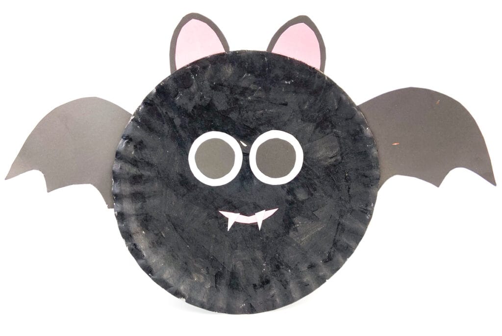 Easy Bat Paper Plate Craft with a Free Template - Made with HAPPY