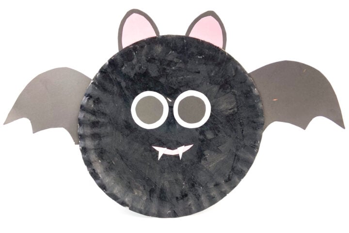 Easy Bat Paper Plate Craft with a Free Template - Made with HAPPY