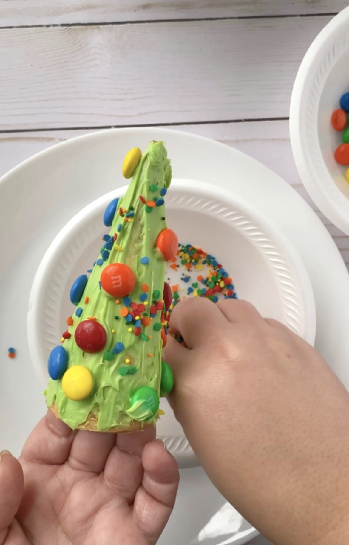 Christmas Tree Cones - Easy No Bake Edible Craft for Kids