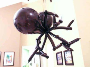 How to Make a Balloon Spiders - Halloween Balloon Decorations