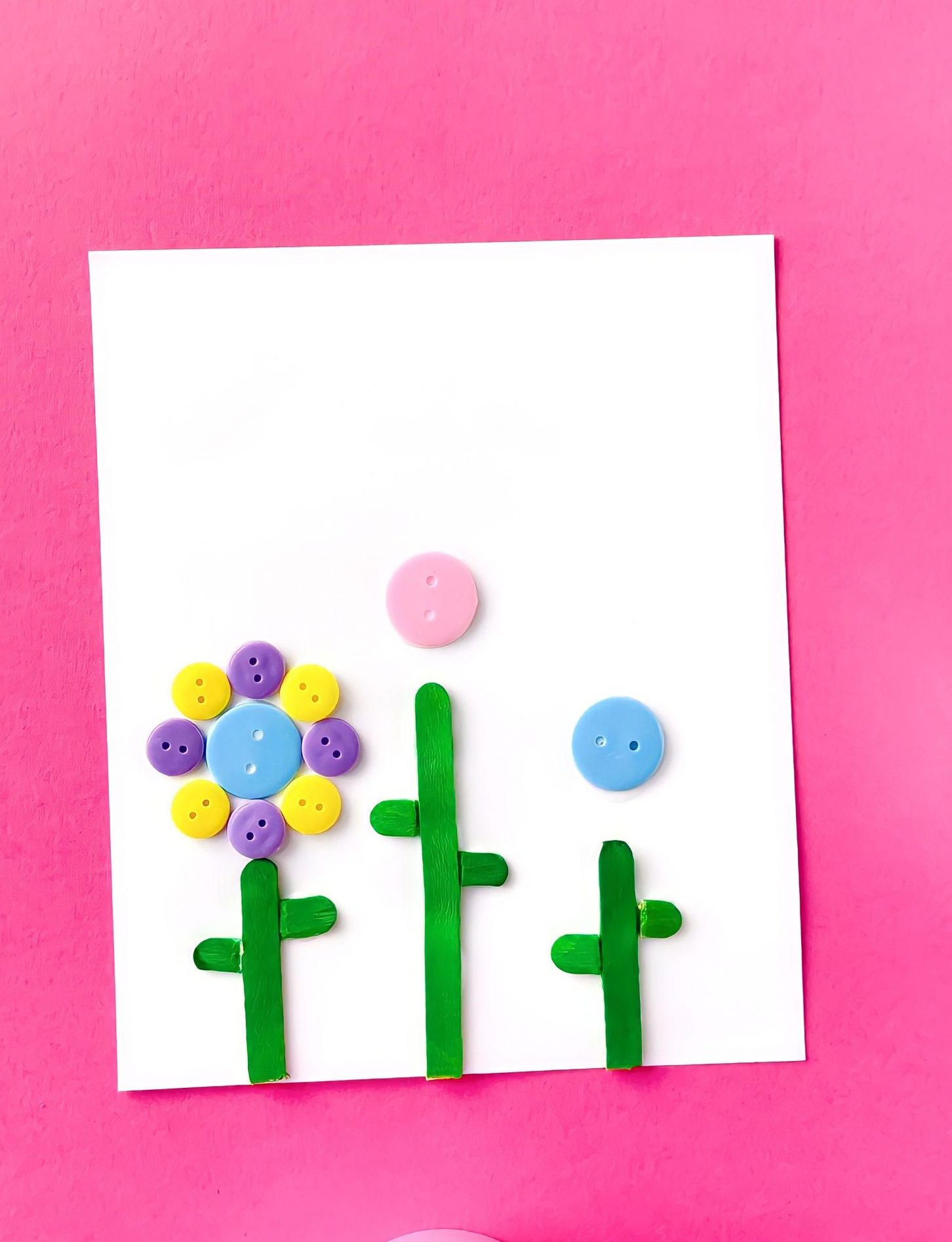 Easy Button Flowers Craft Kids Will Love to Make | Simply Bessy