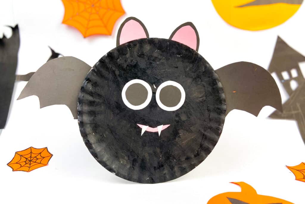 Easy Bat Paper Plate Craft with a Free Template - Made with HAPPY