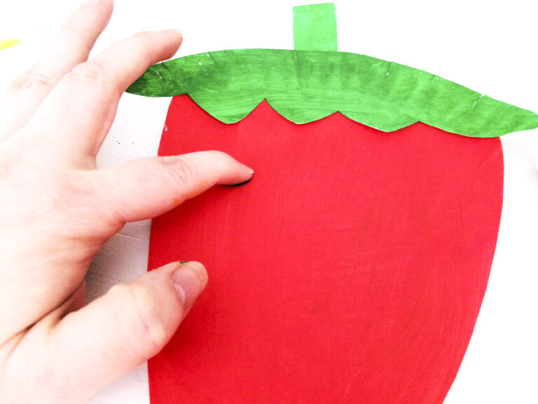 Paper Plate Strawberry Craft - Made with HAPPY