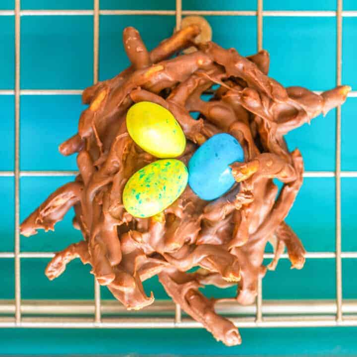 Easter Birds Nest Cookies Recipe - No Bake Chow Mein Cookies - Made ...