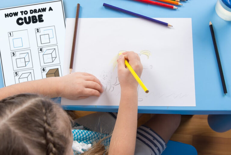 How To Draw A Cube in 3D - Made with HAPPY