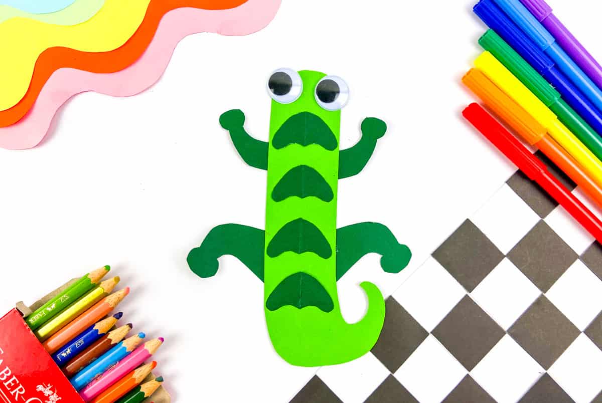 Iguana Color Changing Plate Craft Green Iguana Stock Vector By