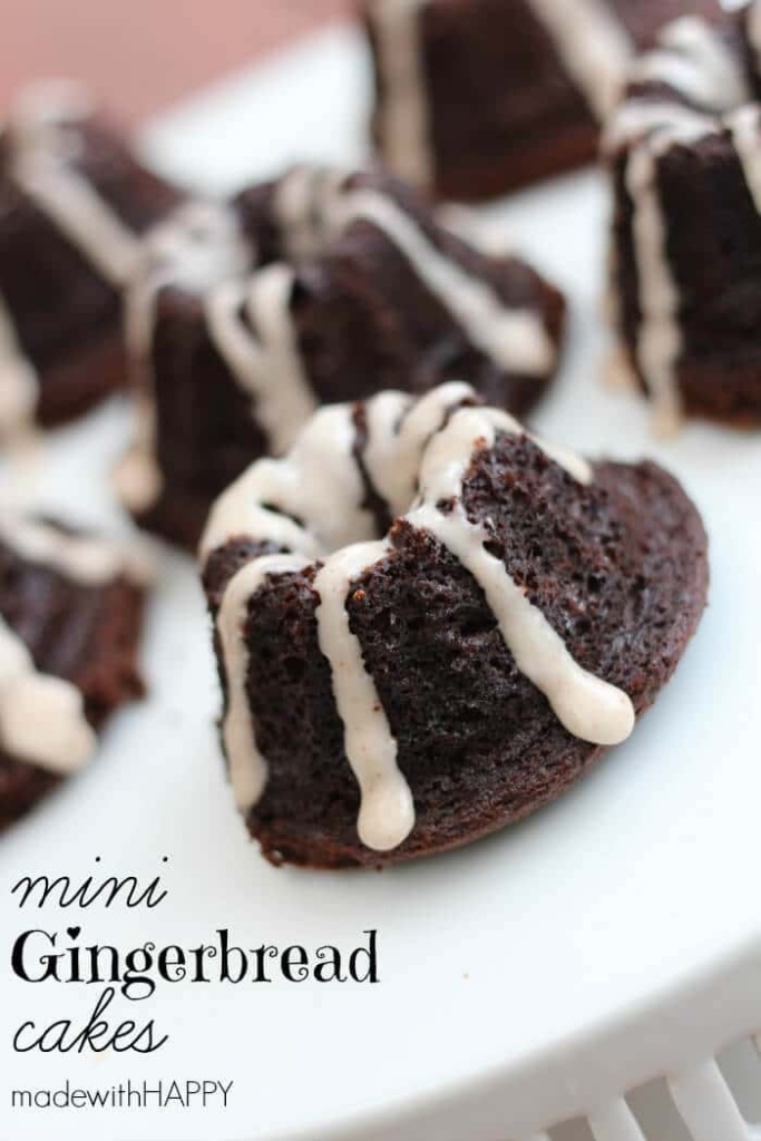 Mini Gingerbread Cakes with Cinnamon Vanilla Yogurt Frosting