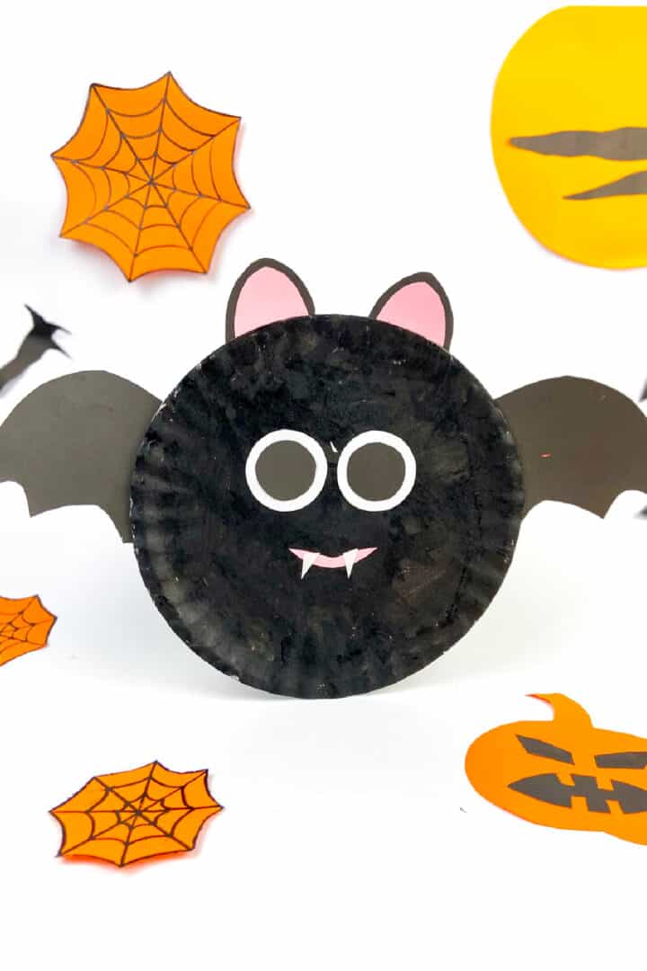 Halloween Paper Plate Vampire Craft - Made with HAPPY