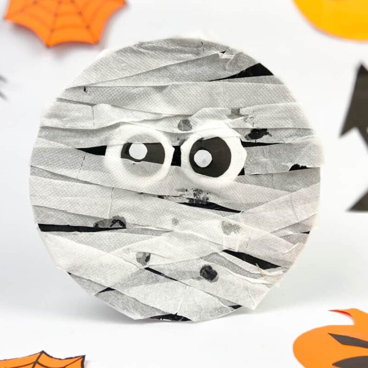 Easy Paper Plate Mummy - Halloween Craft For Kids - Made with HAPPY