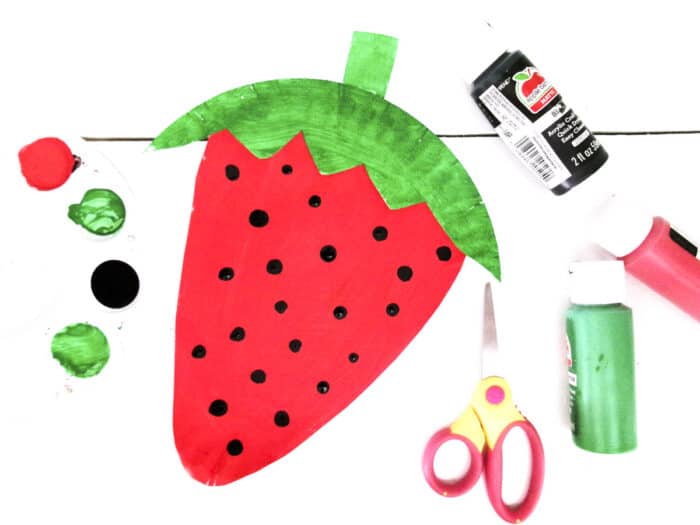 Paper Plate Strawberry Craft - Made with HAPPY
